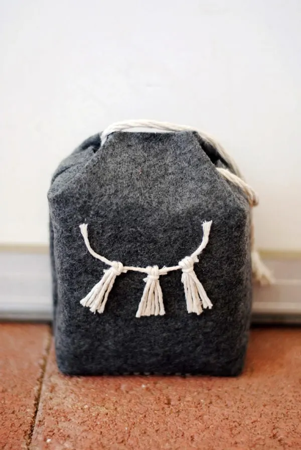 DIY Door Stop That Hangs from Your Door Knob - DIY Candy