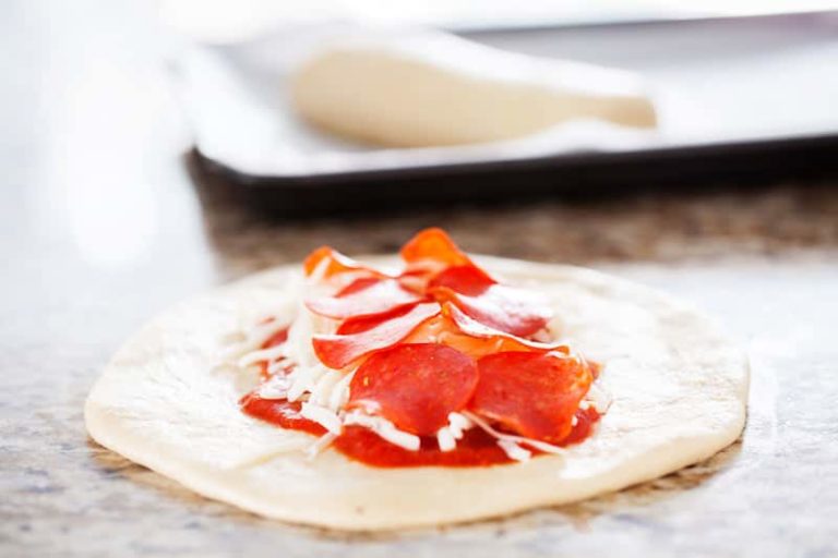 Tasty Calzone Recipe with Pepperoni for Meat Lovers - DIY Candy