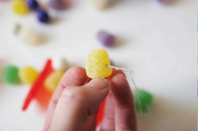 Candy Garland That's Cute in Three Easy Steps! - DIY Candy
