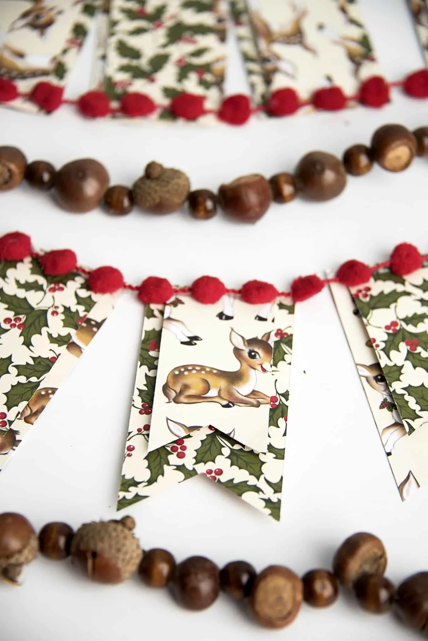 DIY Christmas Banner for Your Farmhouse Mantel - DIY Candy