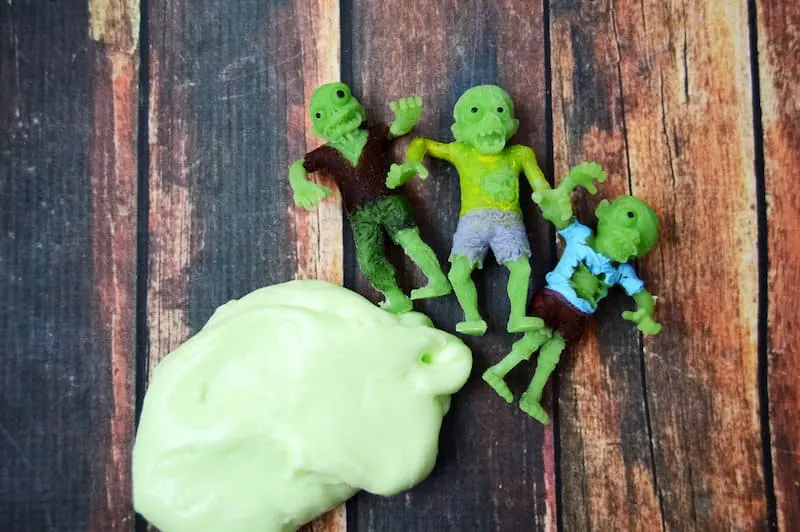 Easy Zombie Slime Recipe for Halloween - DIY Candy