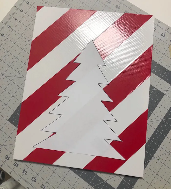 Cool Christmas String Art (with a Free Template!) - DIY Candy