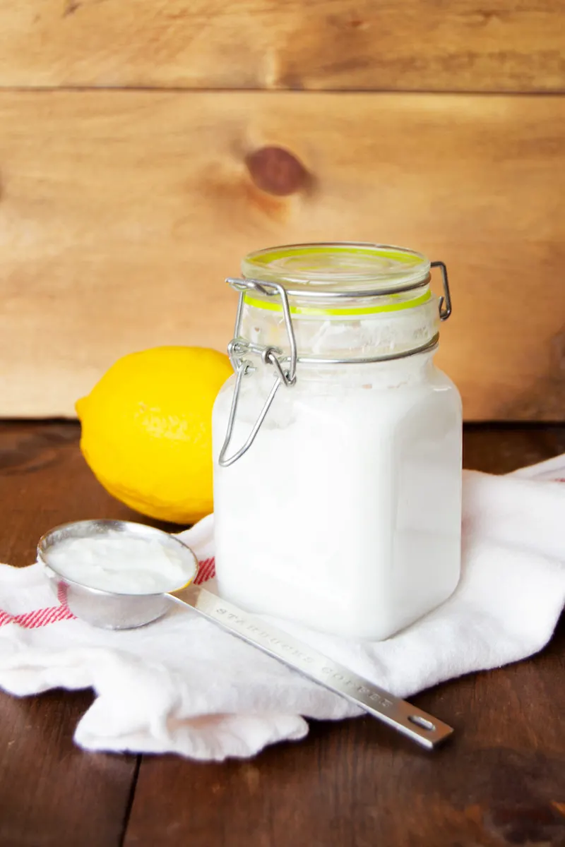 DIY Soft Scrub for All Natural Bathroom Cleaning - DIY Candy