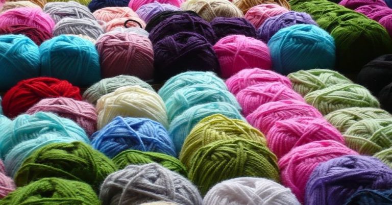 Yarn Weights: A Complete Guide for Beginners! - DIY Candy