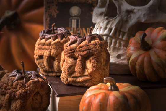 Shrunken Apple Heads for Halloween Fun - DIY Candy