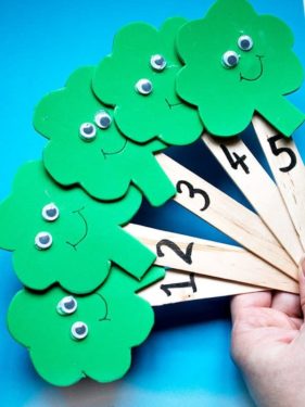 Easy Shamrock Crafts You'll Feel Lucky to Make! - DIY Candy