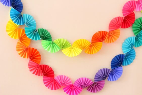 DIY Garlands for Parties or Decor Are Easy to Make! - DIY Candy