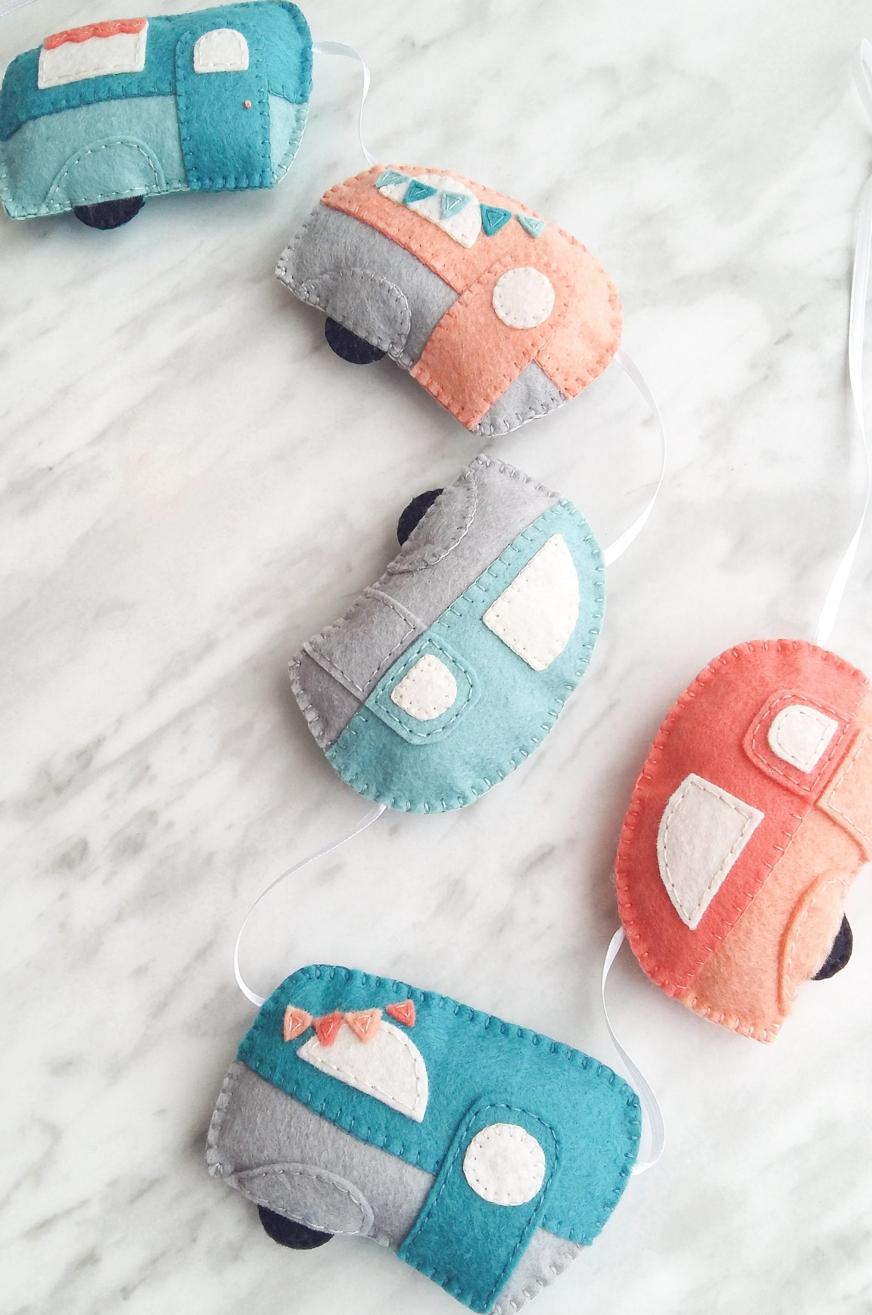 Vintage Camper Crafts: 30+ Super Cute Projects - DIY Candy