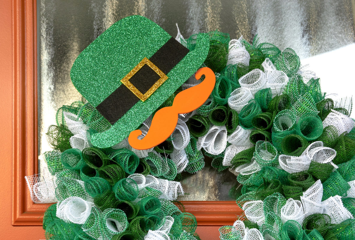St. Patrick's Day Deco Mesh Wreath - DIY Candy