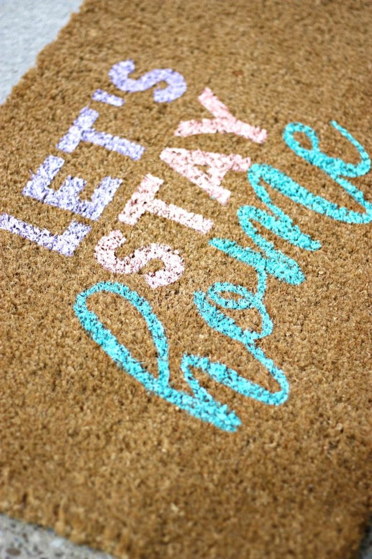Make a Cute DIY Doormat in Three Easy Steps! - DIY Candy