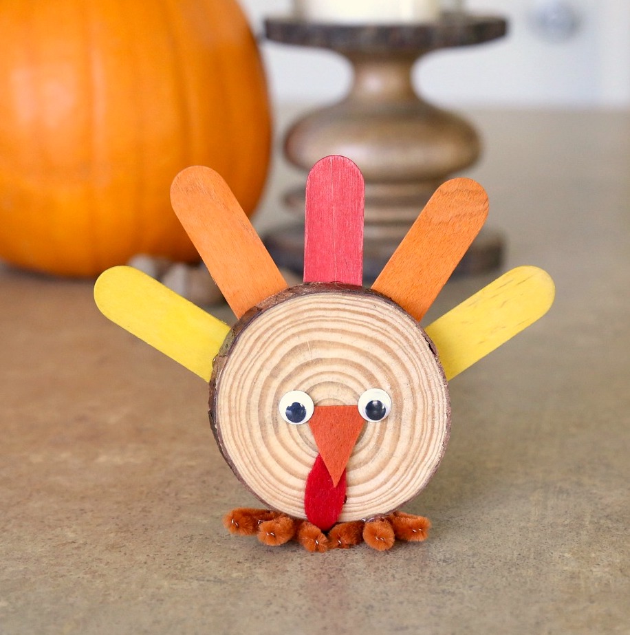 Turkey Crafts for a Kids' Thanksgiving - DIY Candy