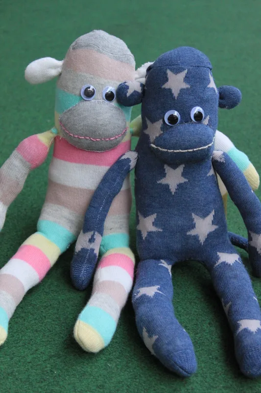 Sock Crafts for Both Kids & Adults! - DIY Candy